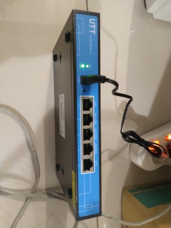 UTT ER840G 多WAN/VPN/1000M 非無線路由器 | 露天市集 | 全台最大的網路購物市集