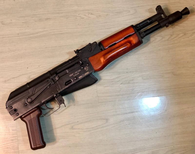 已售出-GHK AK104 全鋼火控仿真刻印實木護木GBB 一槍一匣 | 露天市集 | 全台最大的網路購物市集