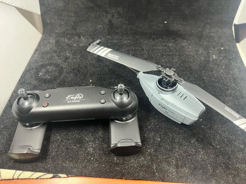 【自用出清】Ida Eagle-drone 迷你遙控空拍直升機 (單電版) | 露天市集 | 全台最大的網路購物市集