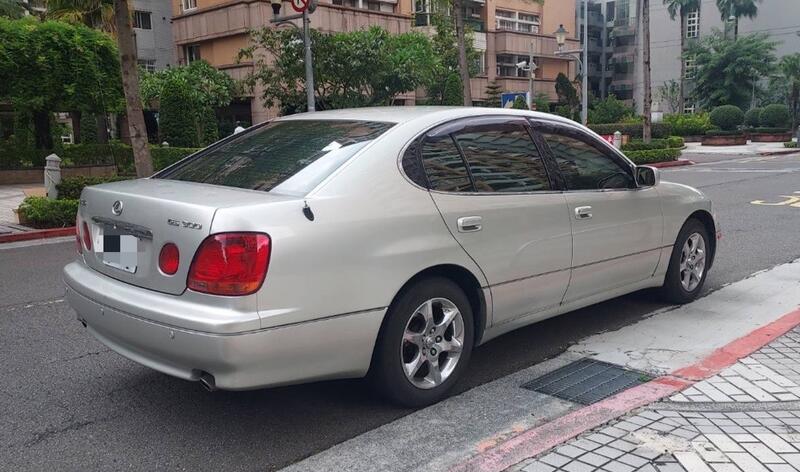 自售 LEXUS 2001年出廠 GS 300 銀色45000元 | 露天市集 | 全台最大的網路購物市集