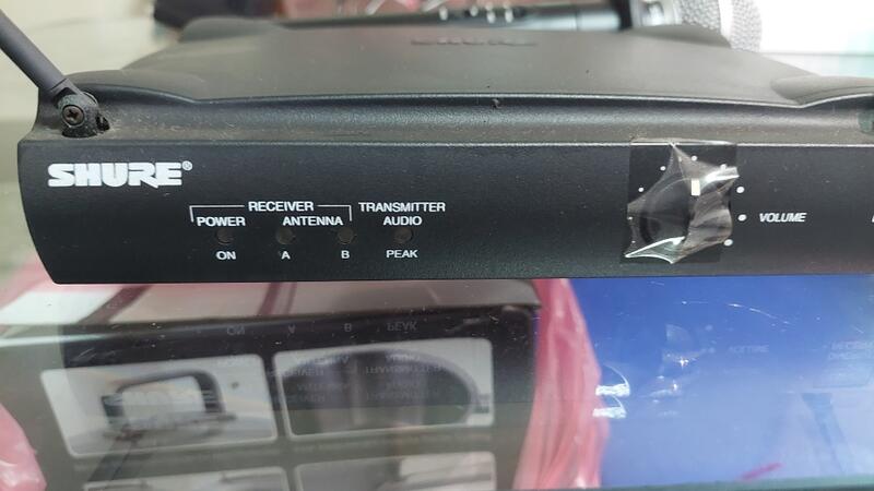 SHURE無線麥克風MODEL UT4-TC含手握麥克風與電源供應器,備有平衡與不平衡輸出,二手釋出!誠可議 | 露天市集 | 全台最大的網路購物市集
