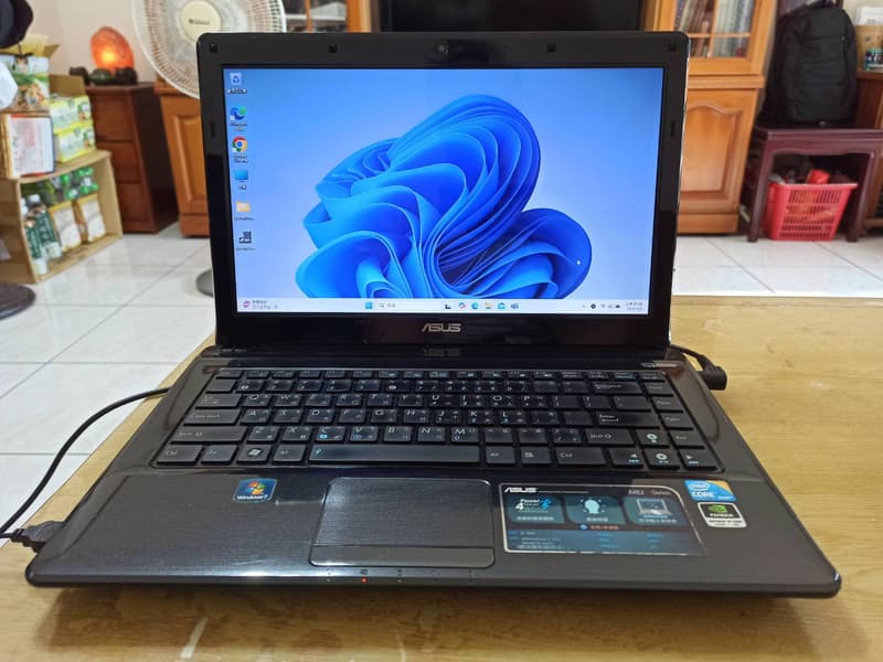 二手ASUS A42J(K42JV) i5 四核獨顯筆電 當零件機賣不退不保內容詳看 | 露天市集 | 全台最大的網路購物市集