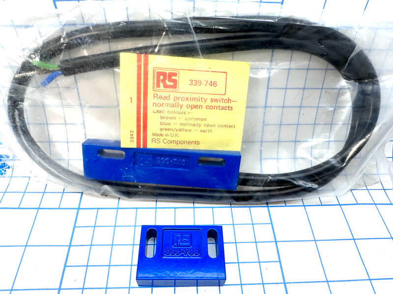 339-746 RS PRO Rectangular Proximity Switch + 339-768 | 露天市集 | 全台最大的網路購物市集
