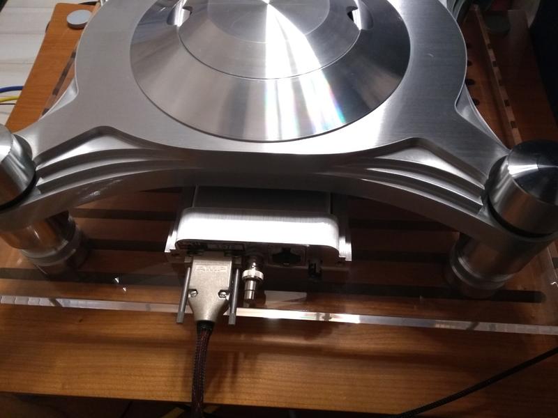 科技島- 預購95成新經典銘機ORACLE CD2000 CD PLAYER-已售出 | 露天市集 | 全台最大的網路購物市集