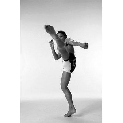 【無現貨代訂】人體繪畫必備書-人體多角度透視集《HYPER ANGLE POSE集 MUSCLE BATTLE》 | 露天市集 | 全台最大的 ...