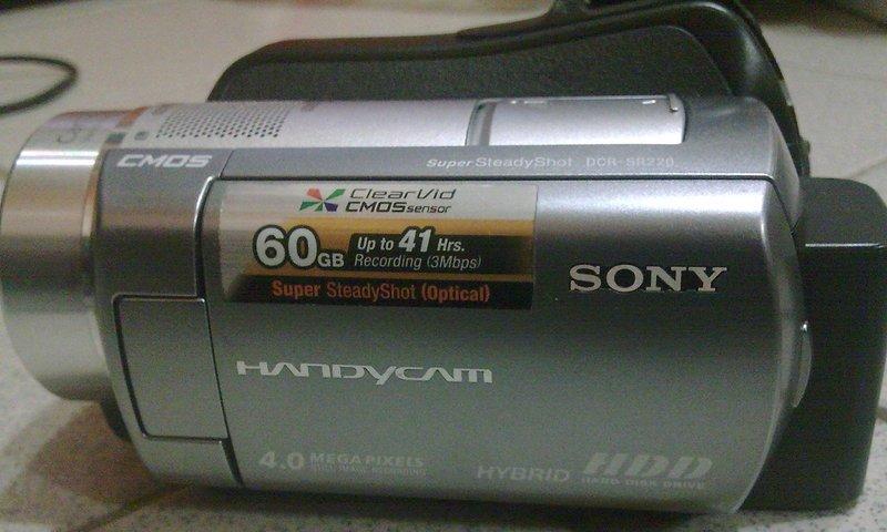 SONY硬碟式數位攝影機 V8 DCR-SR220-220 (60GB)HDD | 露天市集 | 全台最大的網路購物市集