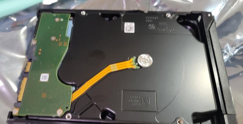 全新希捷Seagate Exos 16TB SAS介面 企業級硬碟，4550元無保固，能接受再下標 | 露天市集 | 全台最大的網路購物市集