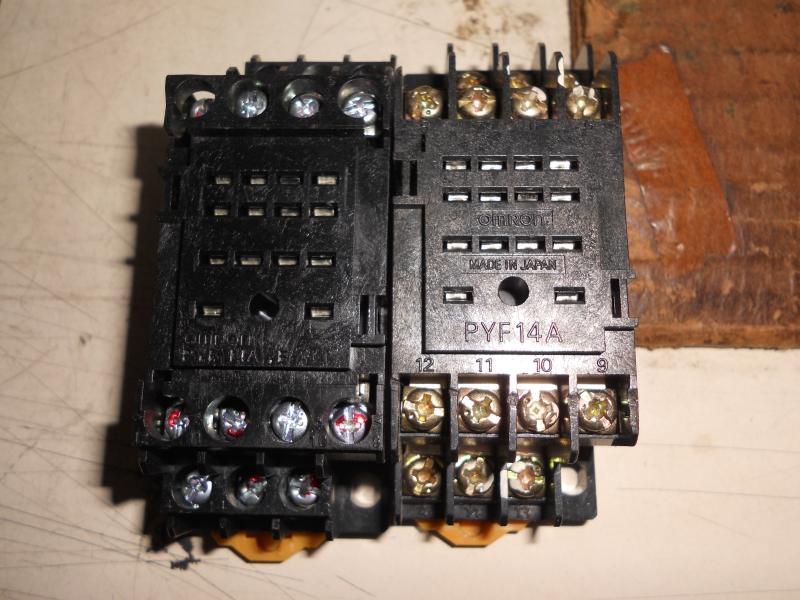 OMRON 底座PYF14A PYF08A PYC-A1 固定鉤 MY2N MY4N 繼電器用 | 露天市集 | 全台最大的網路購物市集