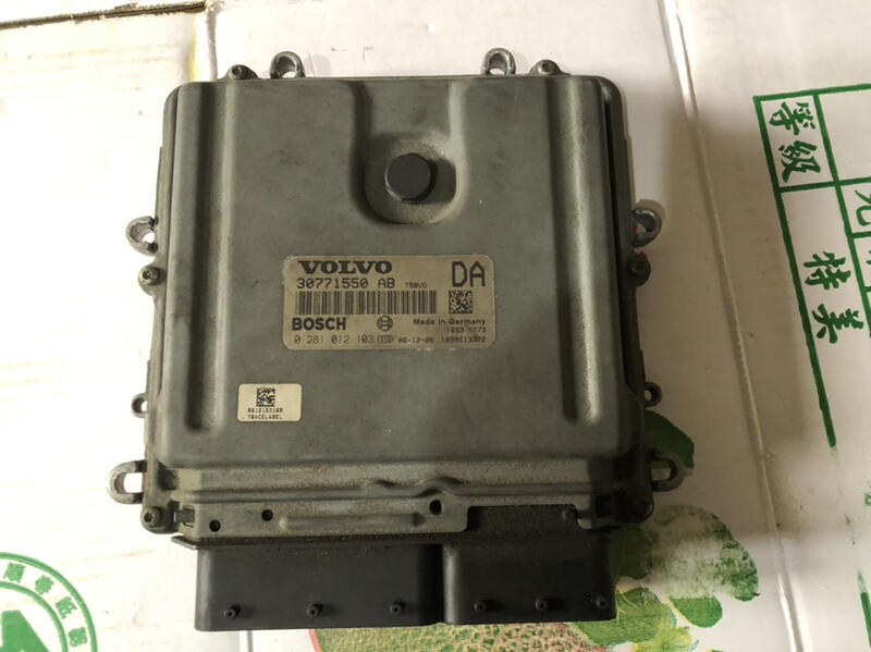 大坡很遠 Volvo XC90 2.4 D5 06-09 MTE引擎電腦 ECU 30771550 245P | 露天市集 | 全台最大的網路購物市集