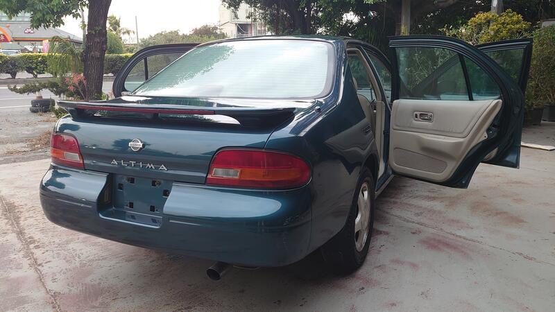 全省稀有 Nissan 日產 ALTIMA 1994出廠 原裝進口 車況佳 整車原漆 實車實圖 值得收藏 | 露天市集 | 全台最大的網路購物市集