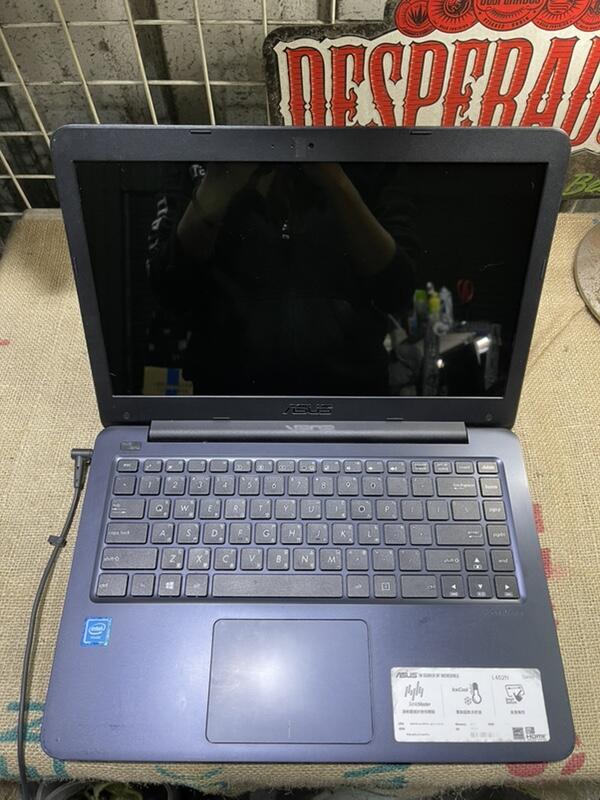 【金霖】【零件機】ASUS L402N/N3450/4G/14"/2017 八成新，可開機，零件機售，含稅 | 露天市集 | 全台最大的網路購物市集