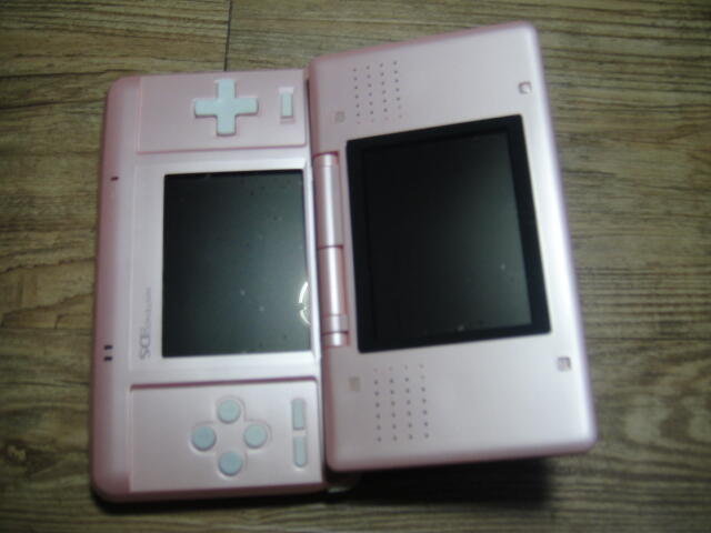 當故障機賣 NDS 任天堂 Nintendo DS 遊戲主機,僅限lsmilester下標 | 露天市集 | 全台最大的網路購物市集
