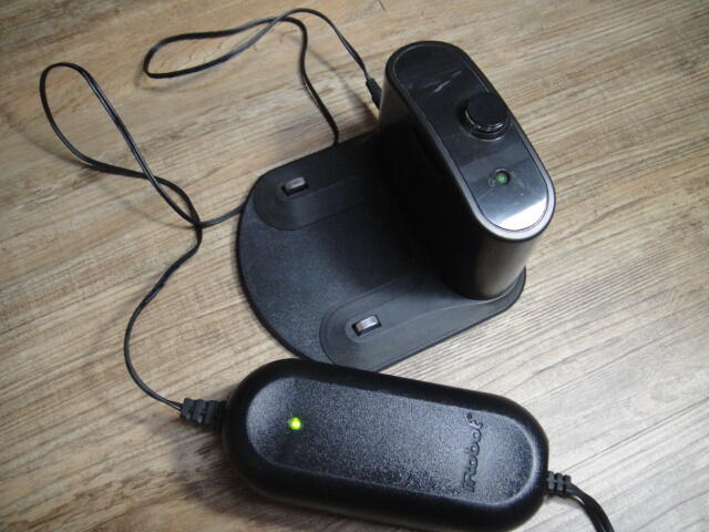 iRobot Roomba 17062 變壓器+Home Base 合售無拆賣 黑色 | 露天市集 | 全台最大的網路購物市集