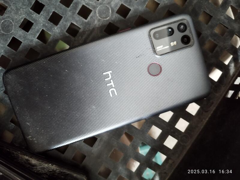 二手故障htc 4鏡頭智慧手機如圖廢品賣 | 露天市集 | 全台最大的網路購物市集