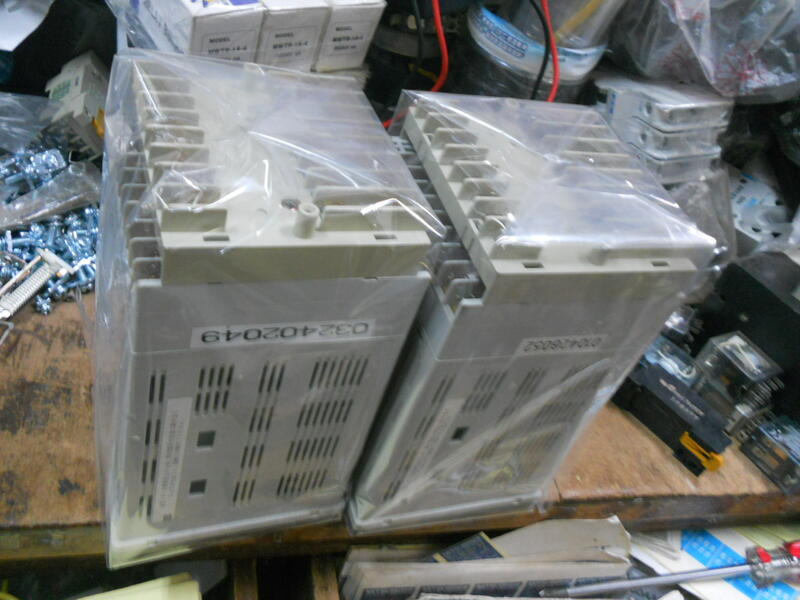 日本YAMATAKE溫度控制器C40B5G4AS091D0 SDC40 SDC40B AC100-240V (h3) | 露天市集 | 全台最 ...