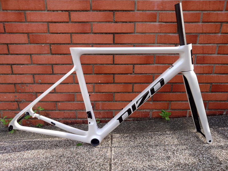 -BIKE3006-全新DIZO Ourea 山神 700C碟煞公路車 碟煞車架組 | 露天市集 | 全台最大的網路購物市集