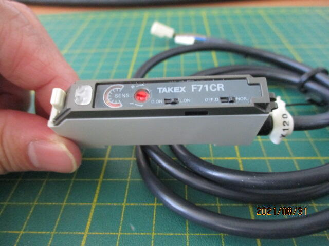 【全冠】TAKEX F71CR FIBER OPTIC SENSOR 光纖傳感器.光纖放大器(無上蓋)『$500元/條』 | 露天市集 | 全台最大的網路購物市集