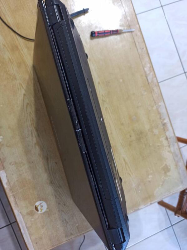 二手Gigabyte P17 i7六代八核2G獨顯 超大17寸待修筆電 零件機賣不退不保內容詳看 | 露天市集 | 全台最大的網路購物市集