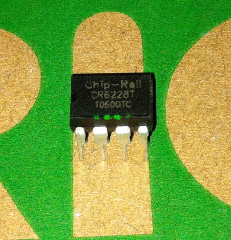 CR6228T 【DIP8-直插】 157-01466 | 露天市集 | 全台最大的網路購物市集