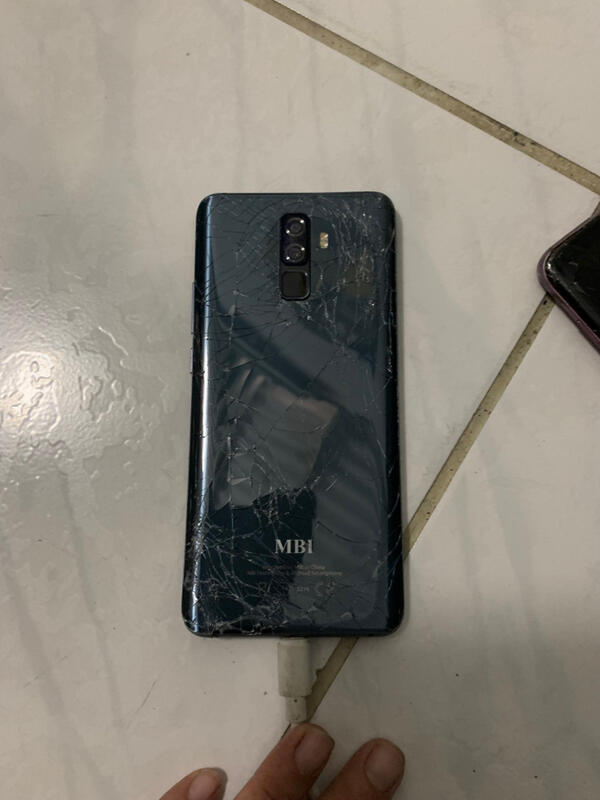 MBI S10 4G LTE 6g Ram 128GB (曲面螢幕)可充電，可開機，螢幕破，商品如圖，零件機販售售出不退 | 露天市集 | 全台最大的網路購物市集