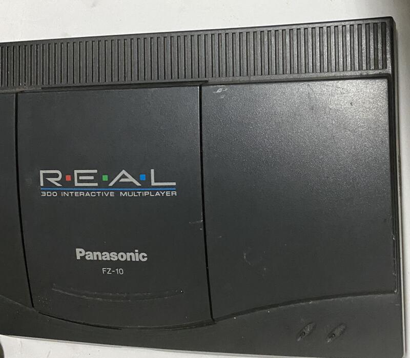 二手市面稀少復古日本制 3DO Panasonic R.E.A.L FZ-10 主機(測試可以讀CD當收藏/裝飾品) | 露天市集 | 全台最大的網路購物市集