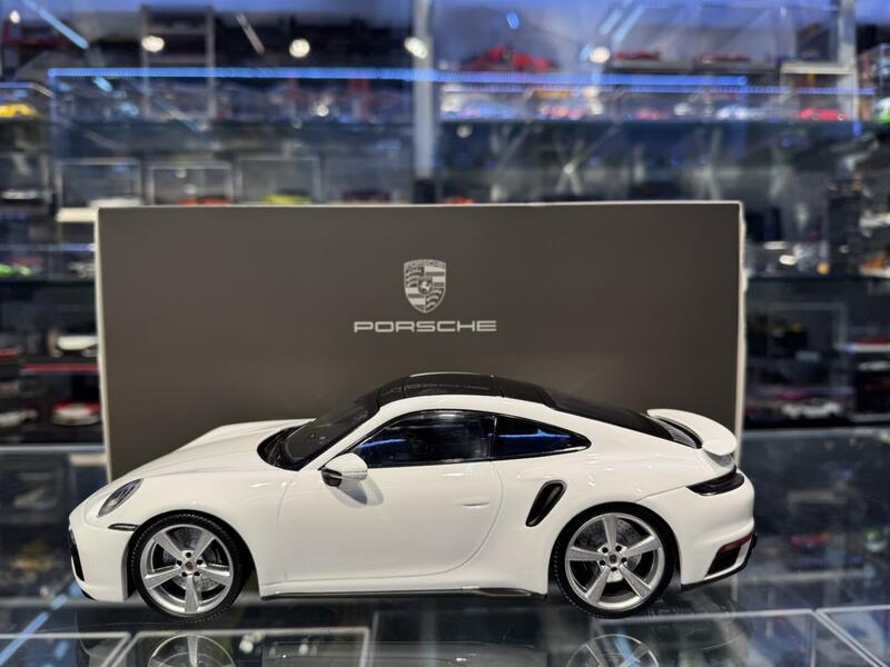 吉華@ 1/18 原廠 Porsche 911 Turbo S Type 992 2022 White | 露天市集 | 全台最大的網路購物市集