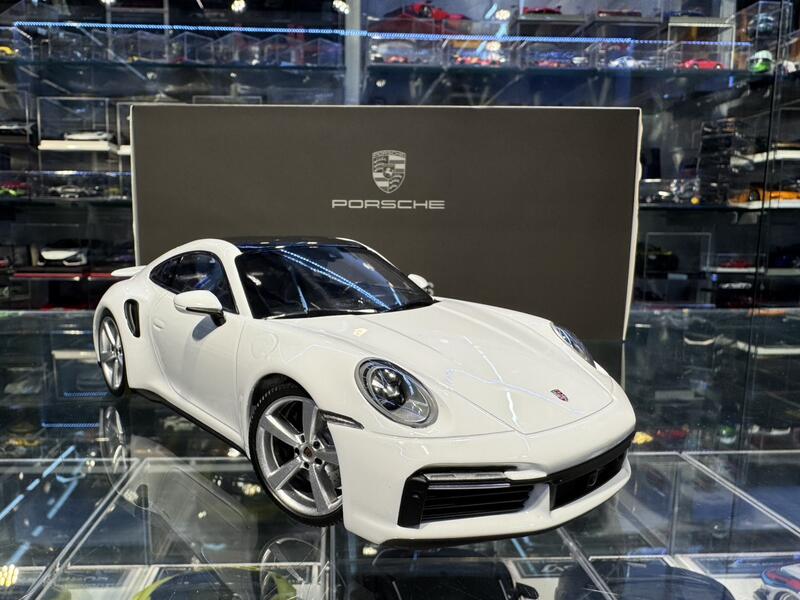 吉華@ 1/18 原廠 Porsche 911 Turbo S Type 992 2022 White | 露天市集 | 全台最大的網路購物市集