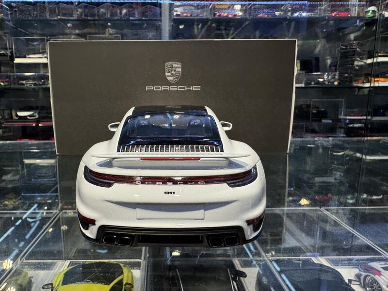 吉華@ 1/18 原廠 Porsche 911 Turbo S Type 992 2022 White | 露天市集 | 全台最大的網路購物市集