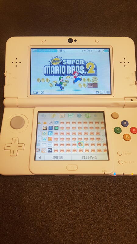 【回憶瘋】售NEW 3DS(新小三)白色機.(已改機.內建遊戲) 贈送32G卡(內附遊戲) 8成5新 | 露天市集 | 全台最大的網路購物市集