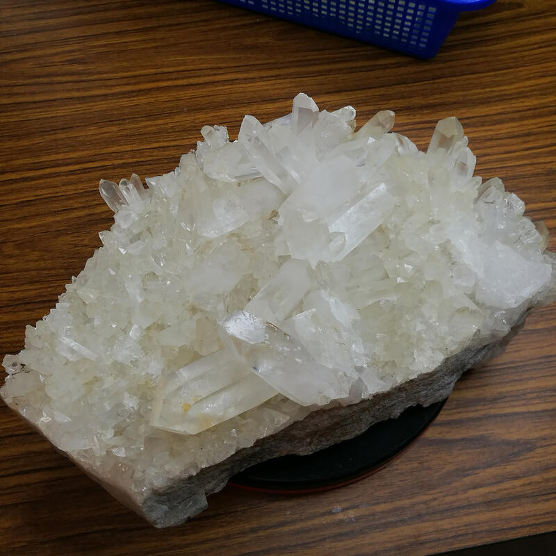 [友克鑫礦業]ac1421約重8.44kg-粗柱白水晶簇 水晶柱 原礦 | 露天市集 | 全台最大的網路購物市集