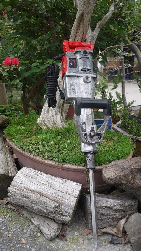 Milwaukee 英國 KANGO 950K 1700W 11.8Kg 破碎機 槌鑽 電鎚大型電動錘 附鑽尾2支 | 露天市集 | 全台最大 ...