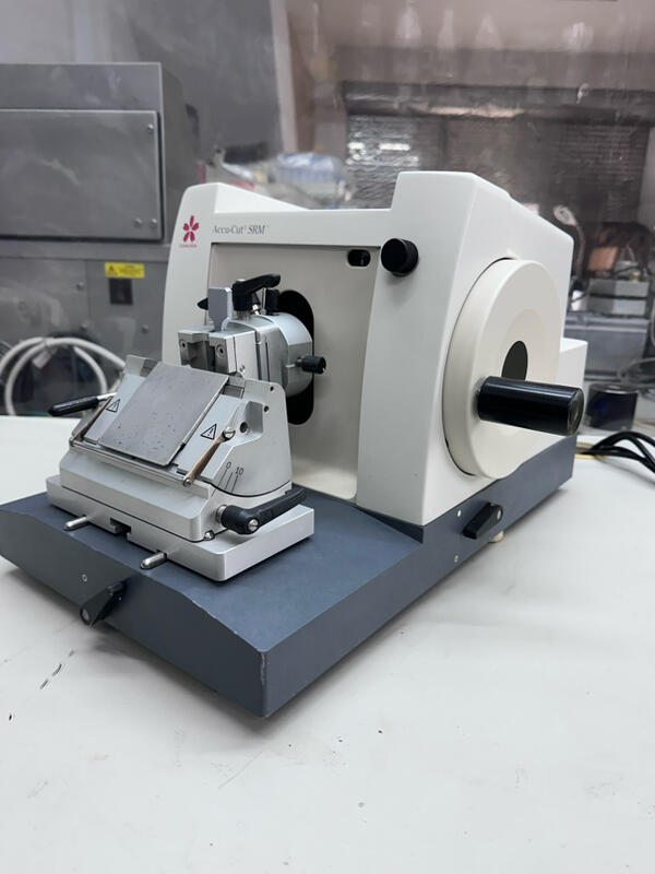 Sakura Accu-Cut SRM 200 CW Rotary Microtome 旋轉式石蠟切片機 | 露天市集 | 全台最大的網路購物市集