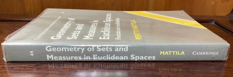 Geometry of Sets and Measures in Euclidean Spaces (Mattila) | 露天市集 | 全台最大的網路購物市集