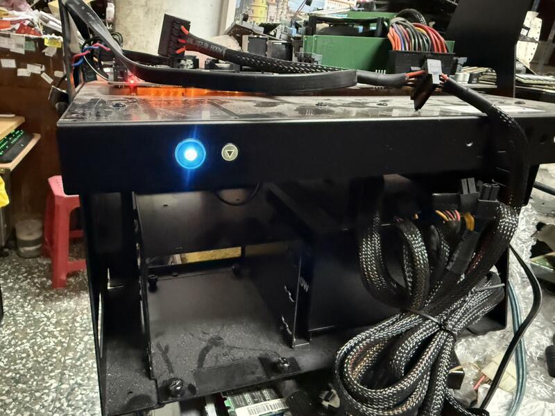 LIAN LI聯力(KSG2武)PITSTOP T60鋁製開放式機殼(黑色) | 露天市集 | 全台最大的網路購物市集