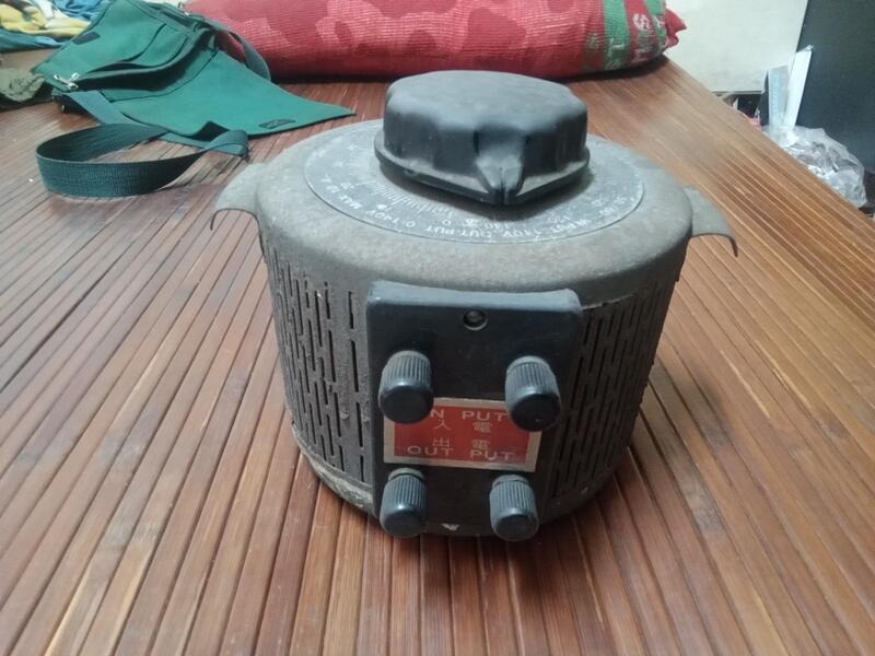 TAI YEE SHING 可變式自耦變壓器 自藕變壓器 AC 0-140V 可調 最大10A | 露天市集 | 全台最大的網路購物市集