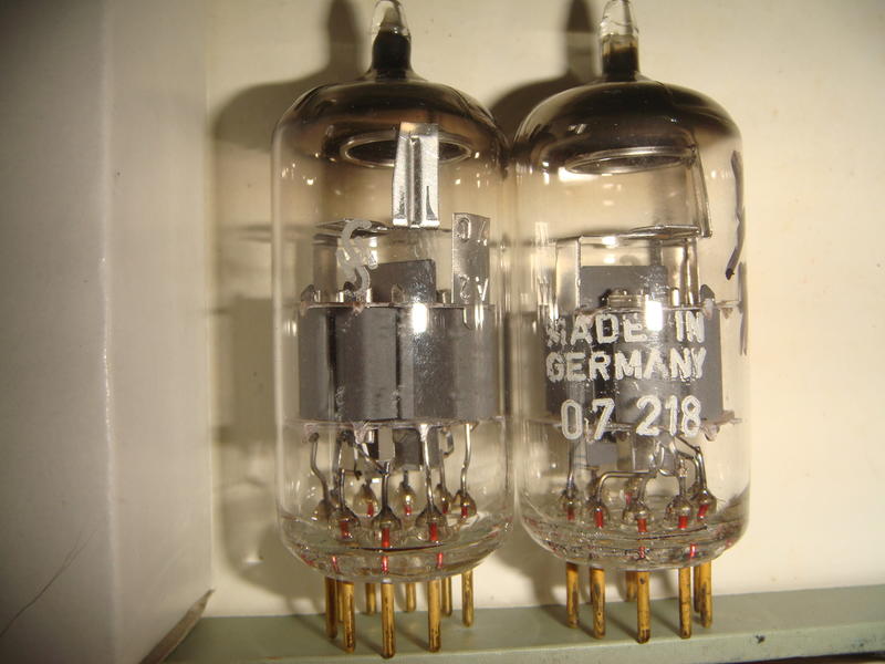 【Ro-Co Tube】真空管: 德國 Siemens E88CC/6922 F-Frame 標準結構 ( 一支一標 ) | 露天市集 | 全 ...