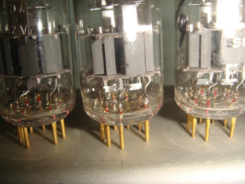 【Ro-Co Tube】真空管: 德國 Siemens E88CC/6922 F-Frame 標準結構 ( 一支一標 ) | 露天市集 | 全 ...