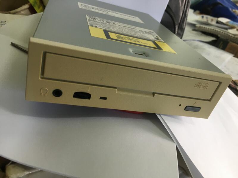 SCSI 50,68-pin ibm cd-rom 光碟機 型號: CR-506-B 良品 | 露天市集 | 全台最大的網路購物市集