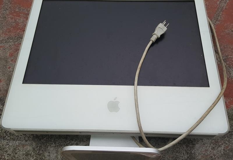 二手2005年制APPLE iMac 20" Model A1145(上電有開機聲但狀況如圖當收藏/裝飾品) | 露天市集 | 全台最大的網路購物市集