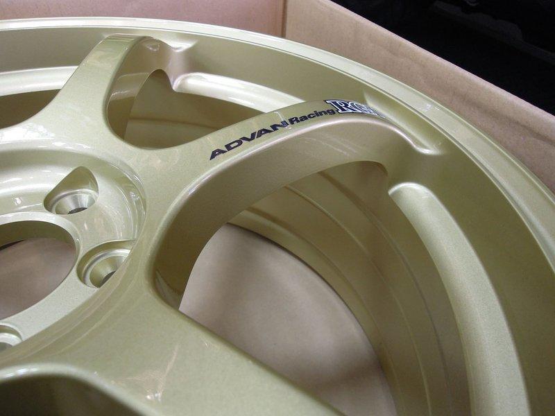 絕版新品!!! 純正日製ADVAN RG2，18吋5H100，適用LEGACY FORESTER WISH 86等 | 露天市集 | 全台最大 ...