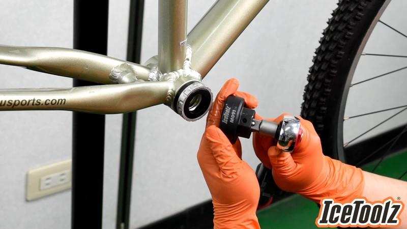 【速度公園】IceToolz M091 外掛式BB套筒 一體式 Campagnolo／Shimano／Truvativ | 露天市集 | 全台最大的網路購物市集