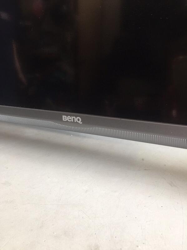 賣一台便宜的「BENQ LED 大型液晶顯示器」(型號:C32-300)，歡迎來電詢問，感謝您！ | 露天市集 | 全台最大的網路購物市集