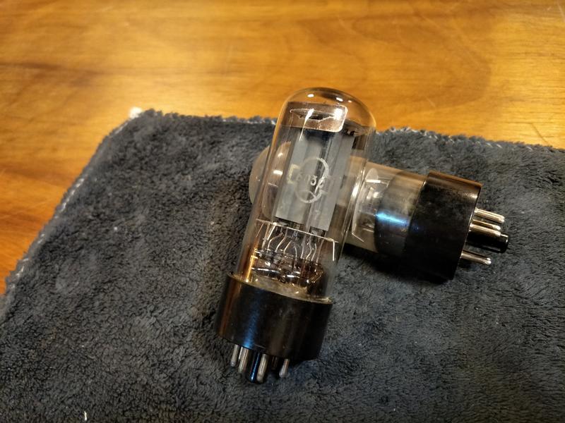 (現貨)庫存全新原盒 老蘇聯 6N3C = 6L6 6P3 真空管 (1支價格) | 露天市集 | 全台最大的網路購物市集