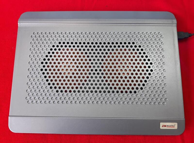 (M50)二手良品~JM MAXPRO 筆電散熱座 散熱支架 電源開關~置放尺寸:32.5*19公分~ | 露天市集 | 全台最大的網路購物市集