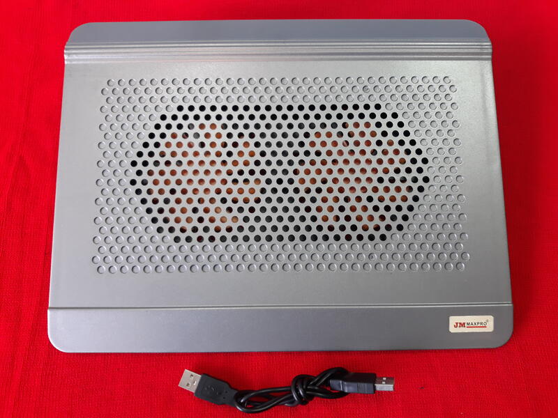 (M50)二手良品~JM MAXPRO 筆電散熱座 散熱支架 電源開關~置放尺寸:32.5*19公分~ | 露天市集 | 全台最大的網路購物市集