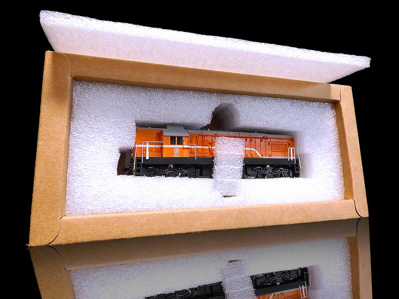 BOSS 櫃 ： 1960 R21 台鐵R20型柴電機車 DIESEL-ELECTRIC LOCOMOTIVE 天富 | 露天市集 | 全台最 ...