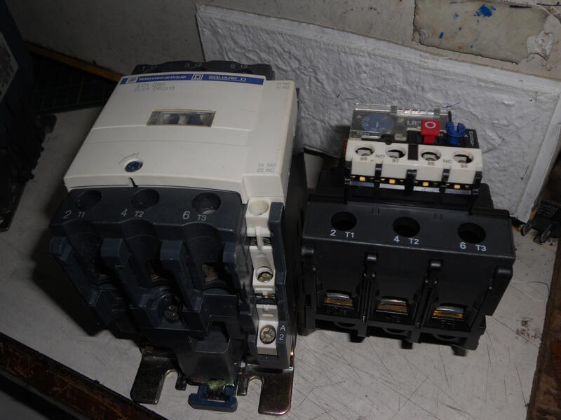 施耐德 LC1D50 LC1D5011 電磁接觸器 AC200-240V 15HP LR3D33 積熱電驛 (D2) | 露天市集 | 全台最 ...