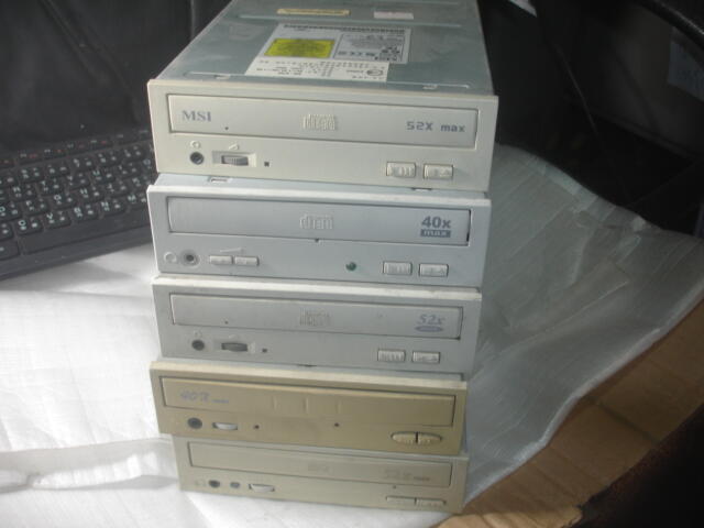 露天二手3C大賣場 CD-ROM IDE光碟機 隨機出貨 品號 250 | 露天市集 | 全台最大的網路購物市集