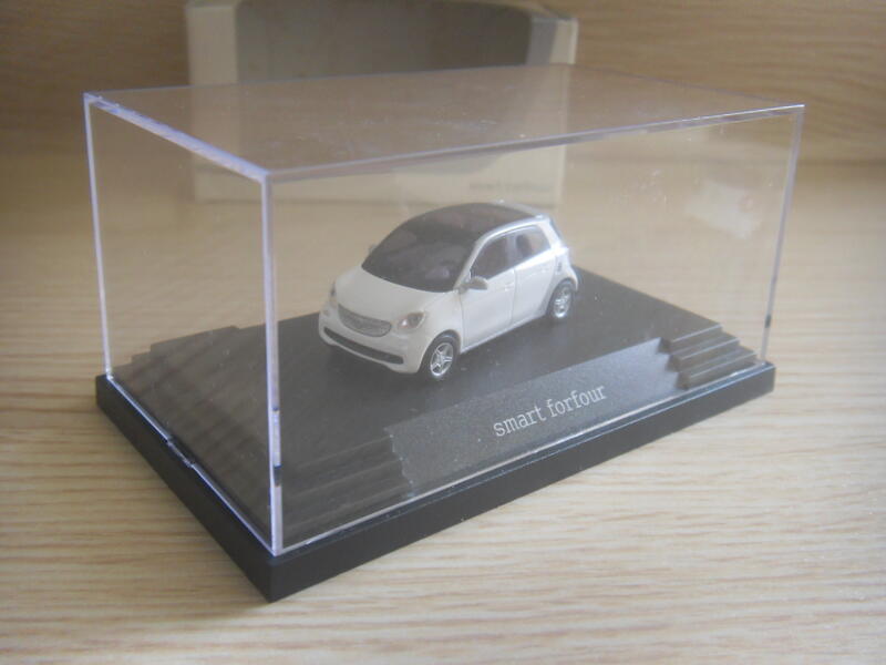 1/87 BUSCH 司麥特 Smart Forfour W453（白 / 銀色） | 露天市集 | 全台最大的網路購物市集