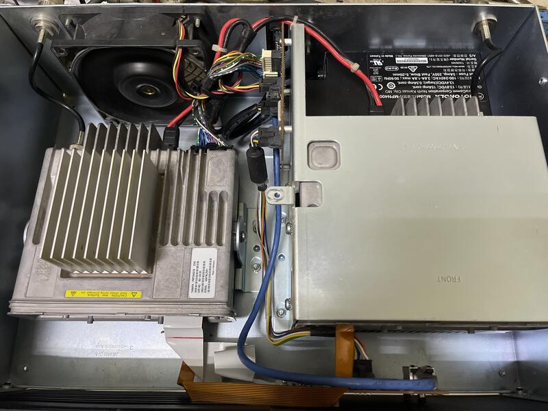 限自取兩台 MOTOTRBO DMR REPEATER數位中繼台XPR8300/8400 136-174 403-470 | 露天市集 | 全 ...